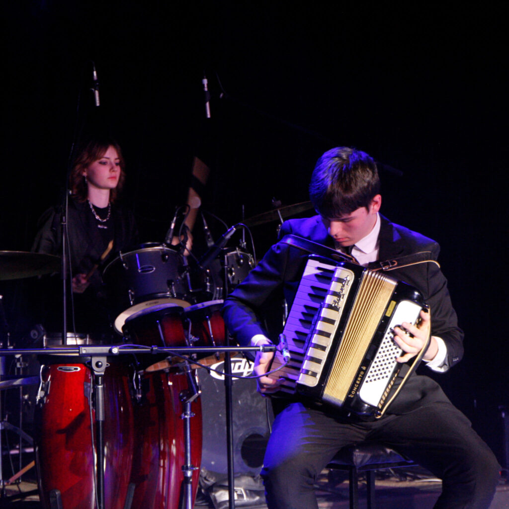 Secondary School Music – learning from the pros - The McDonald College ...